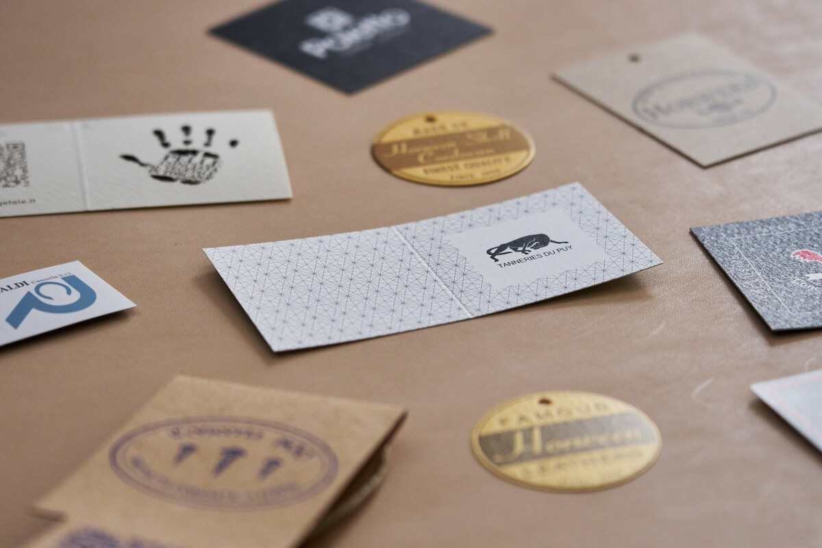 培ってきた信頼と絆の証『タンナーカード』について | 株式会社 協進エル l 第一営業部 公式サイト l 皮革販売 l この革いちまいに、想いを。